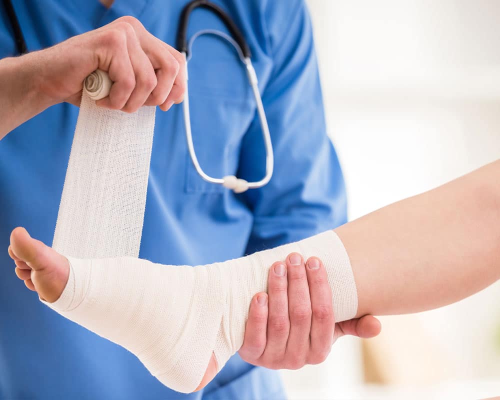 Jak dbać o stopę po operacji haluksa? - Poradnia Chorób Stopy